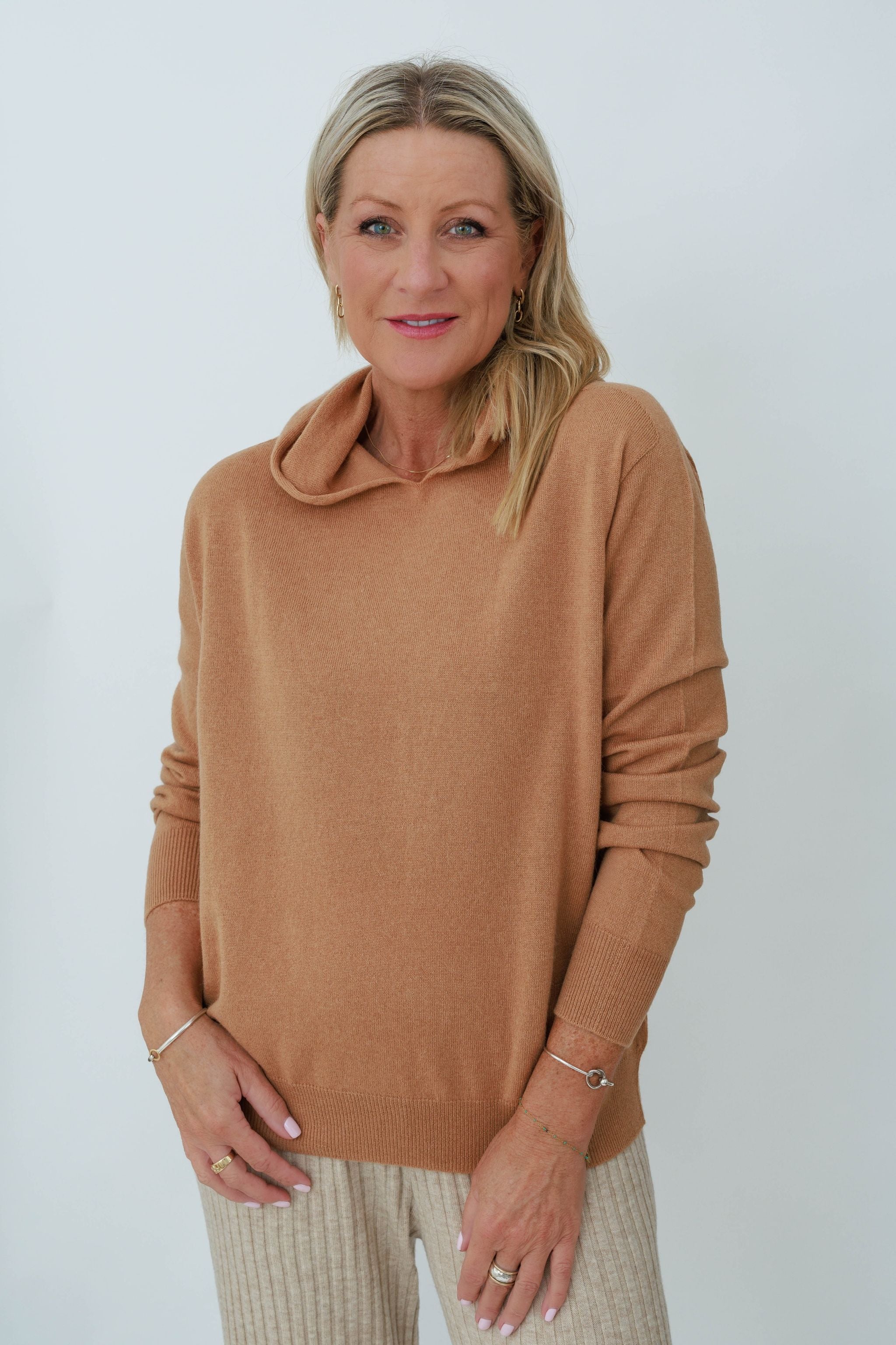 MerinoSnug Merino Wool Hoodie Australia – Long Sleeve Top – Merinoandco